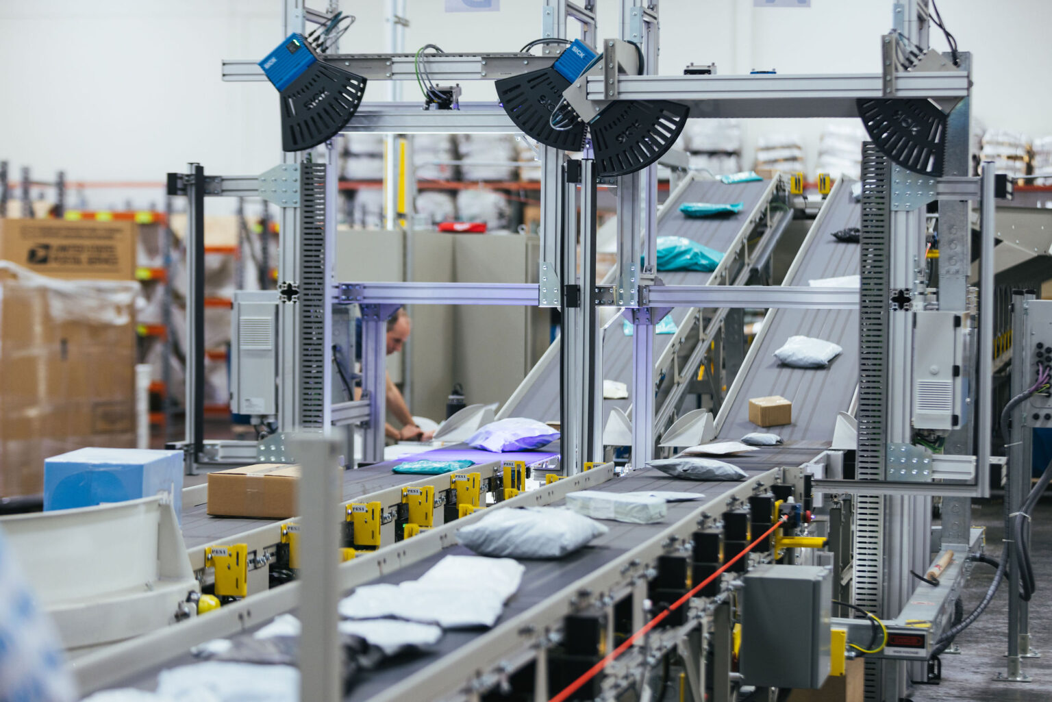 Parcel Sorting Systems for Warehouse Distribution | NPI